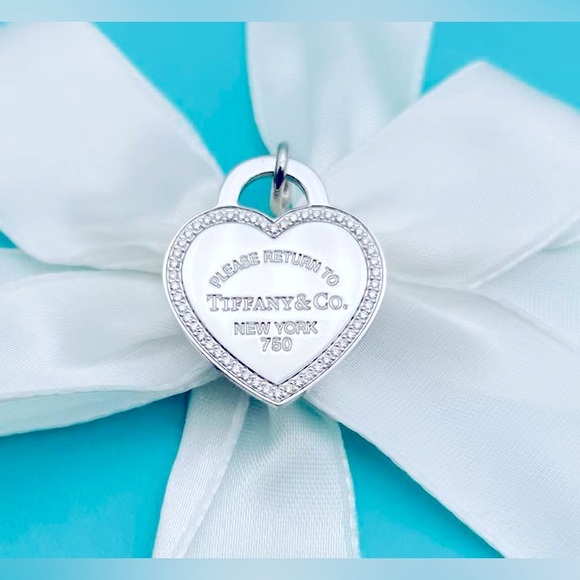 Tiffany & Co. | Jewelry | Rare Medium White Gold Rtt Heart Border ...